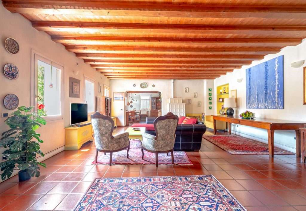 Su Casa.it la villa bioclimatica dell’influencer e conduttrice TV Simonetta Lein - Il blog di ...