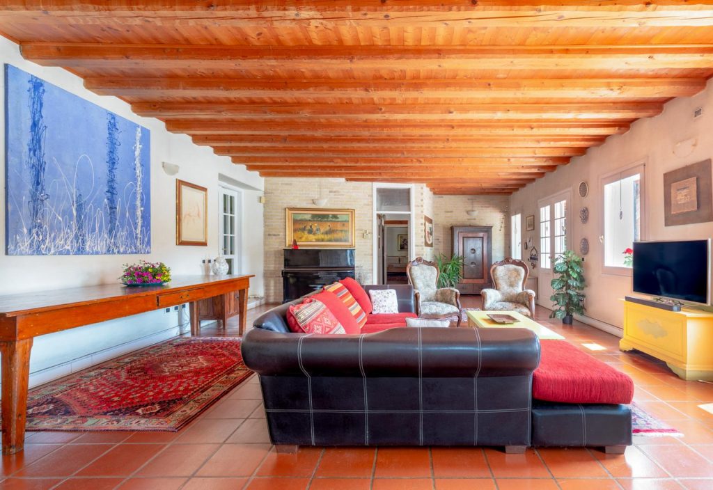 Su Casa.it la villa bioclimatica dell’influencer e conduttrice TV ...