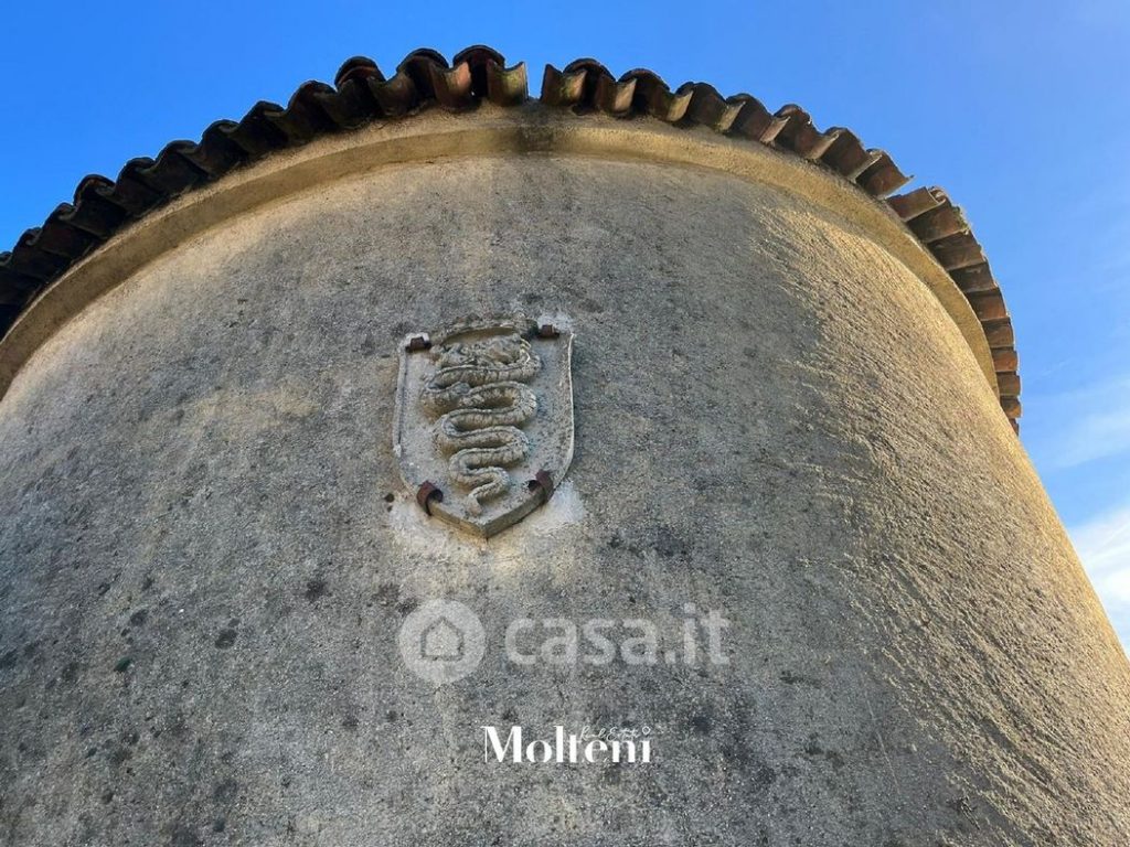 Villa sull’Isola Viscontea, a Lecco, in vendita - Il blog di Casa.it