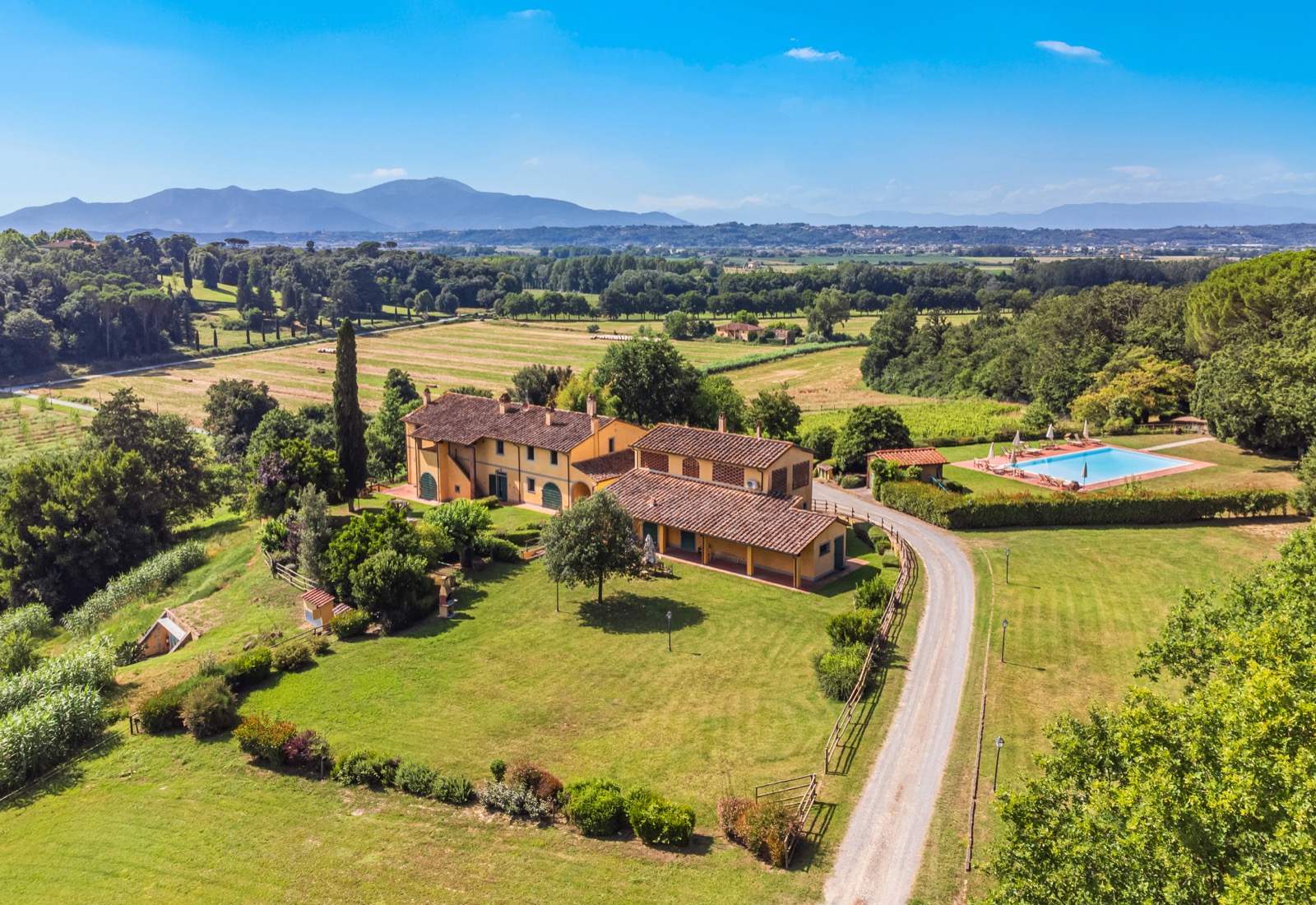 In vendita la tenuta che fu della famiglia Agnelli-Piaggio - Il blog di ...